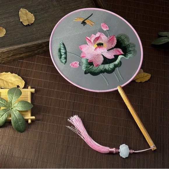 Accents | Silk Chinese Vintage Style Embroidered Fan Translucent Round ...